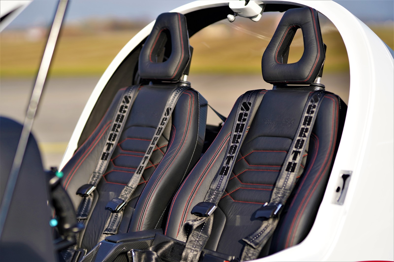 Red-black Sting S4 is heading to Australia - TL-ULTRALIGHT Aircraft